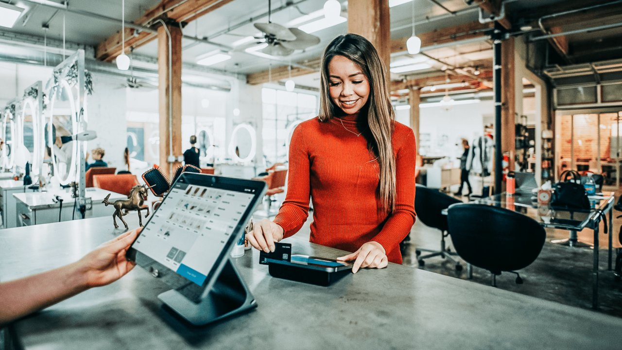 Product Demonstrator vs Brand Ambassador: What’s the Difference? - T-ROC